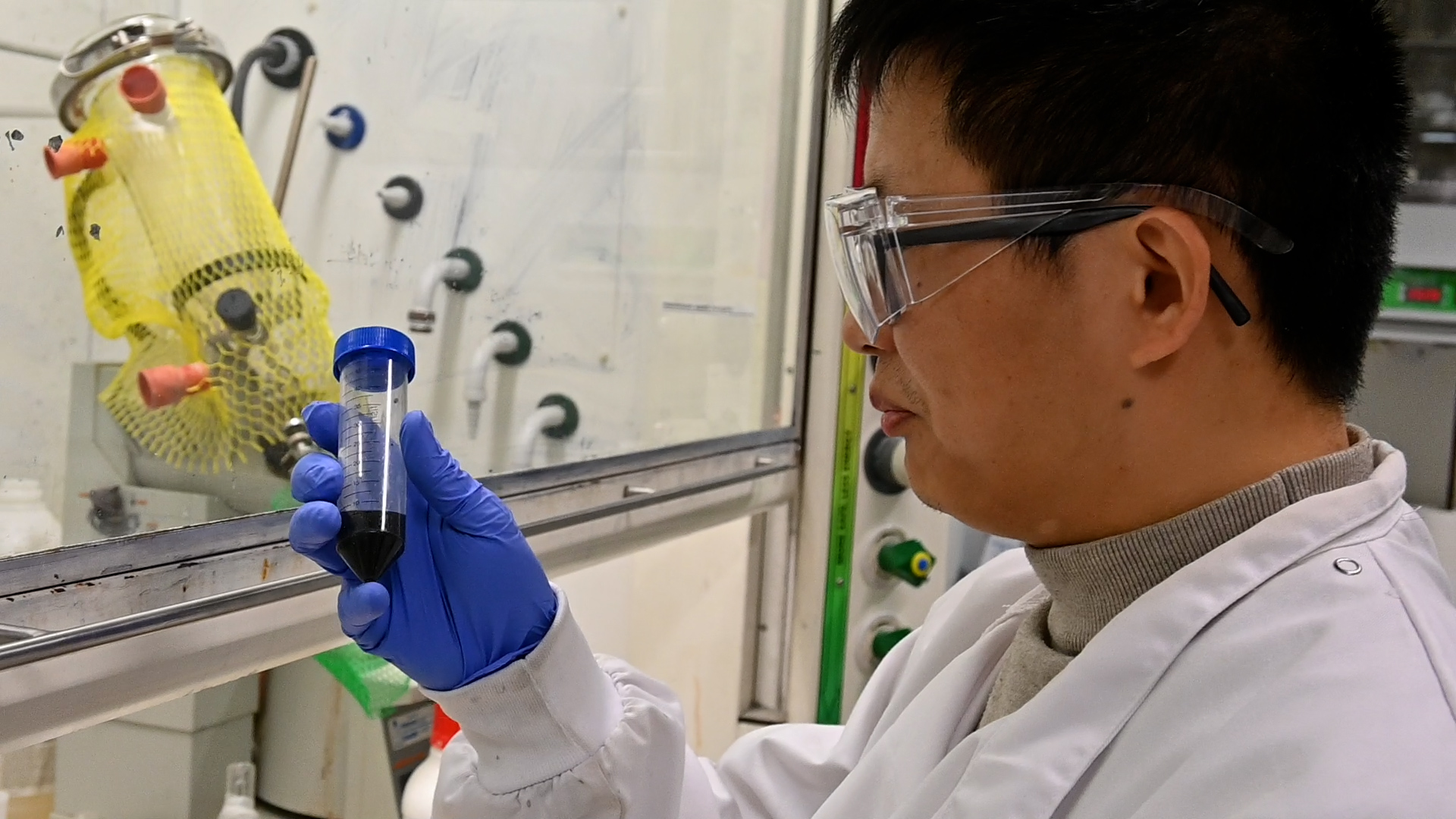 A new method to recycle fluoride from long-lived PFAS chemicals ...